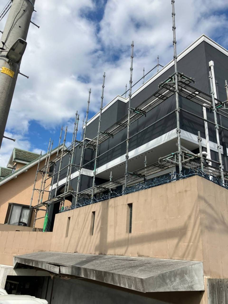 横須賀市リフォーム 外壁塗装及び屋根葺き替え工事 | 施工事例【ブログ】 | 横須賀市でリフォーム・雨漏り・屋根修理なら株式会社TKGK